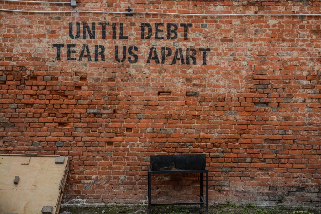 18 Tips to Help You Break the Debt Cycle - Minimise With Me